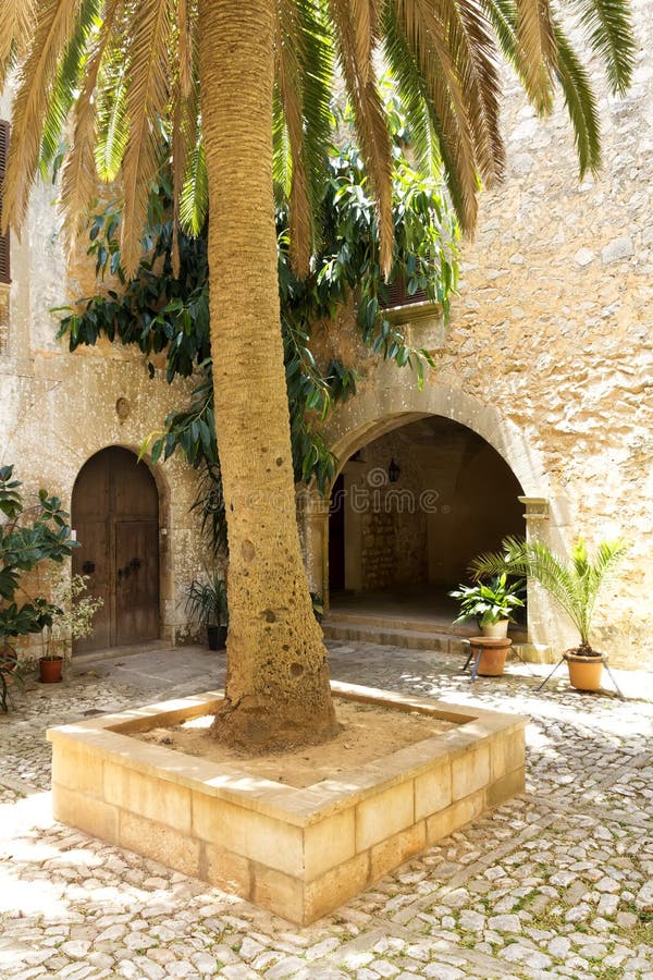 Mediterranean courtyard stock photo. Image of adriatic - 6135924