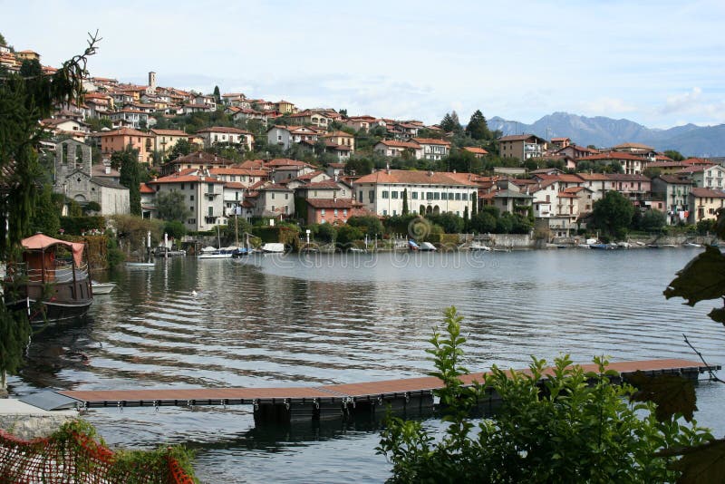 Meer Como stock afbeelding. Image of lakeside, kust, water - 20341067