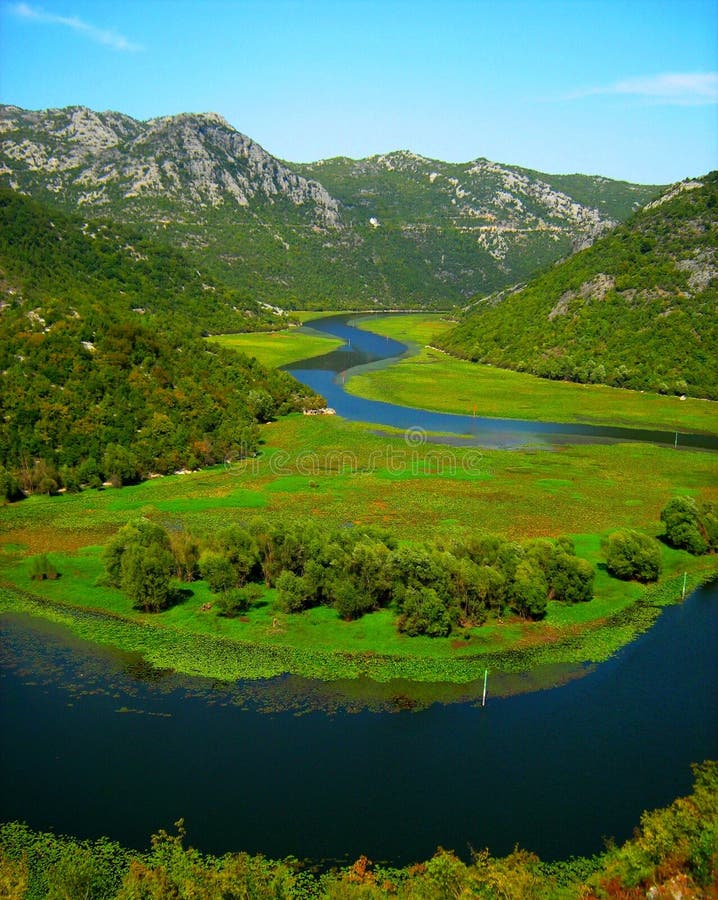 Het Meer Skadar , Ook Wel Het Meer Scutari En Het Meer Shkodra Genoemd ...