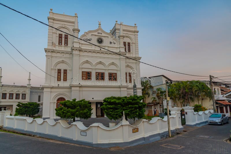 Meeran Mosque at Galle, Sri Lanka Editorial Image - Image of palm ...