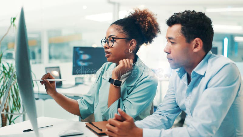 Meeting, Discussion and People on Computer in Office for Strategy ...