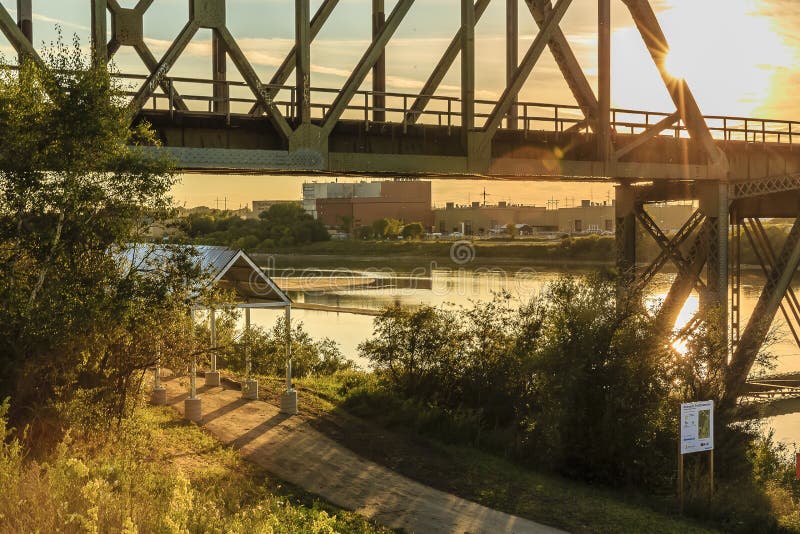 Meewasin Trail editorial stock photo. Image of trail - 181520958