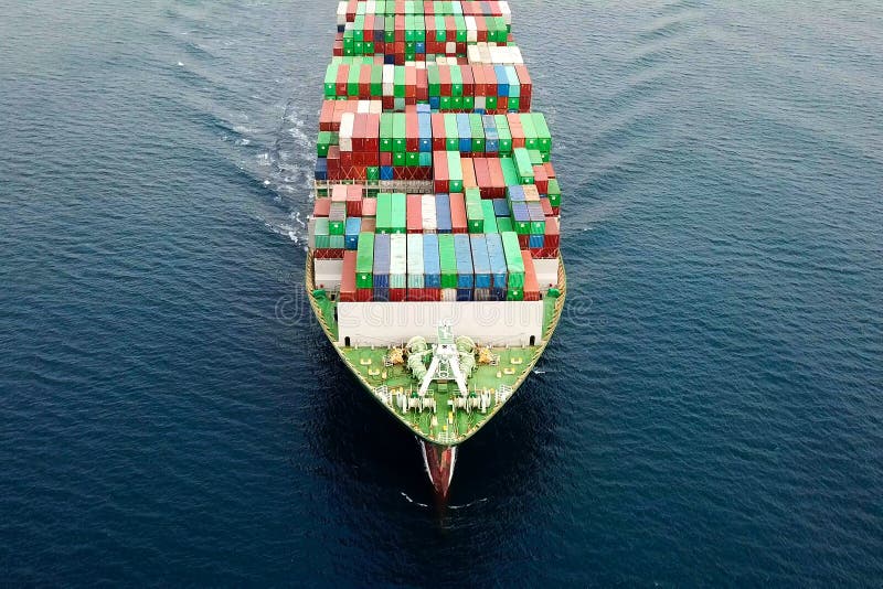 Mega- Containerschiff in Meer Stockfoto - Bild von geschäft, hauptteil ...
