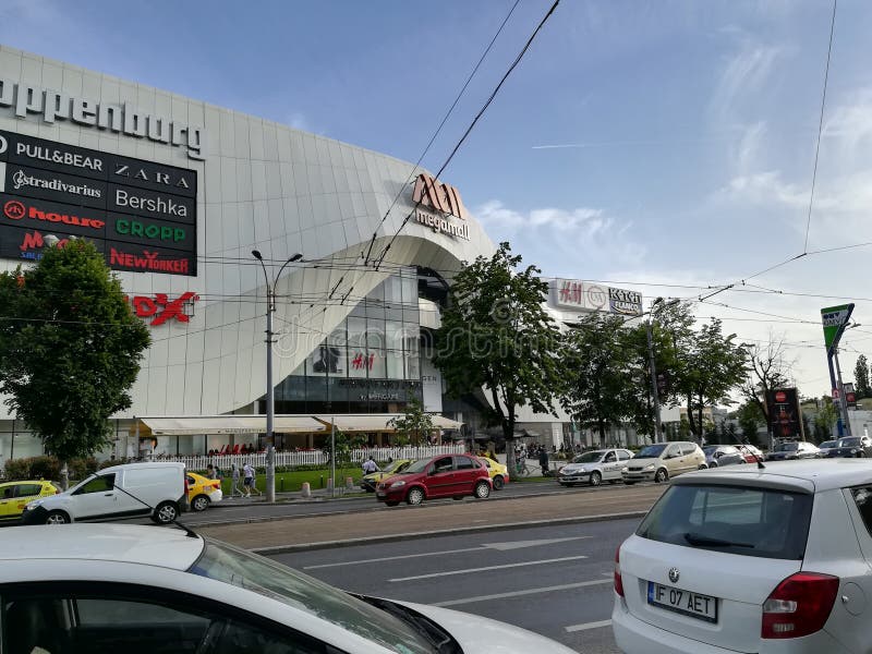 Mall in Bukarest redaktionelles stockfoto. Bild von einkaufszentrum ...
