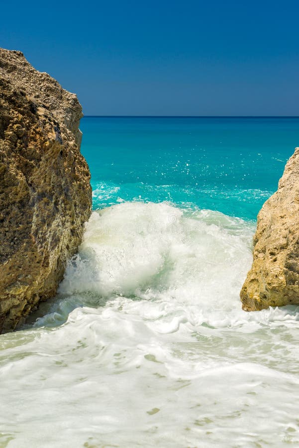 Megali PETRA-Strand Auf Lefkas-Insel Stockfoto - Bild von strand, ozean ...