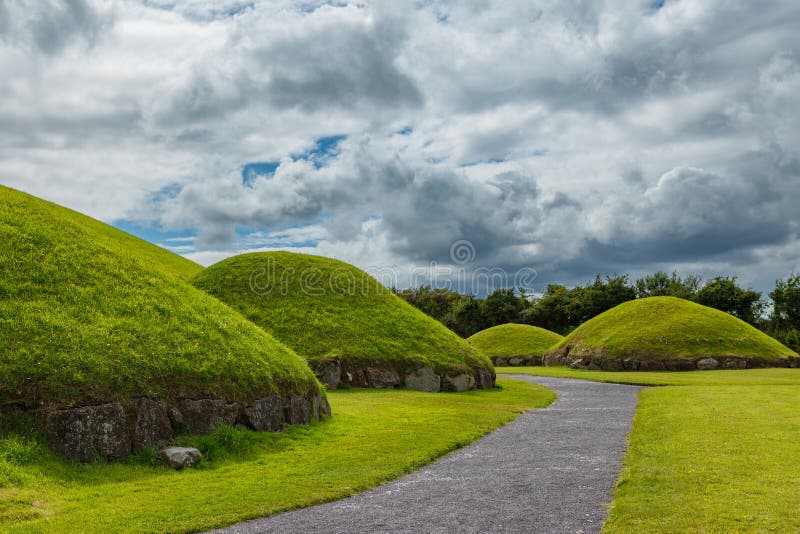 Megalithic Tombs of Newgrange in Ireland Stock Photo - Image of celtic ...