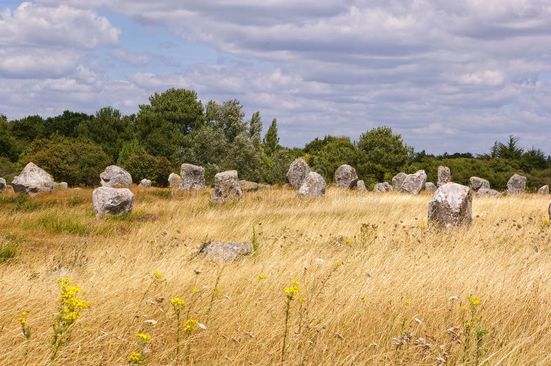 Megalitos de Carnac foto de archivo. Imagen de europeo - 12797564