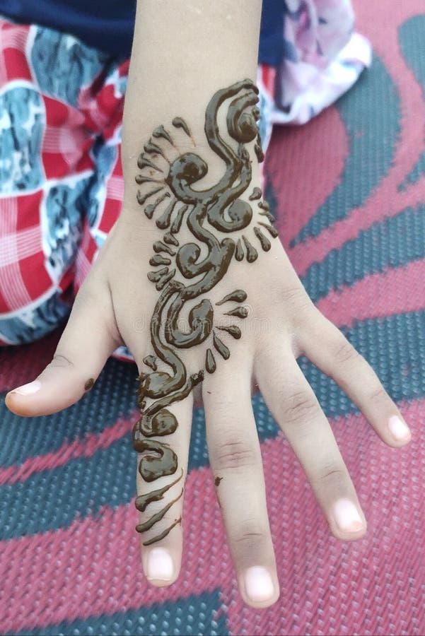MEHANDI design in hand stock image. Image of mehandi - 187655133