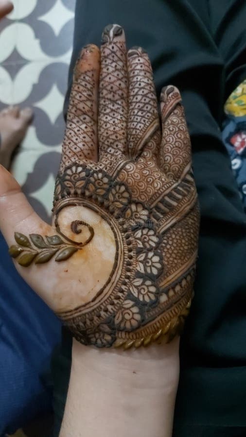 Mehndi design work mehandi stock image. Image of style - 338694727