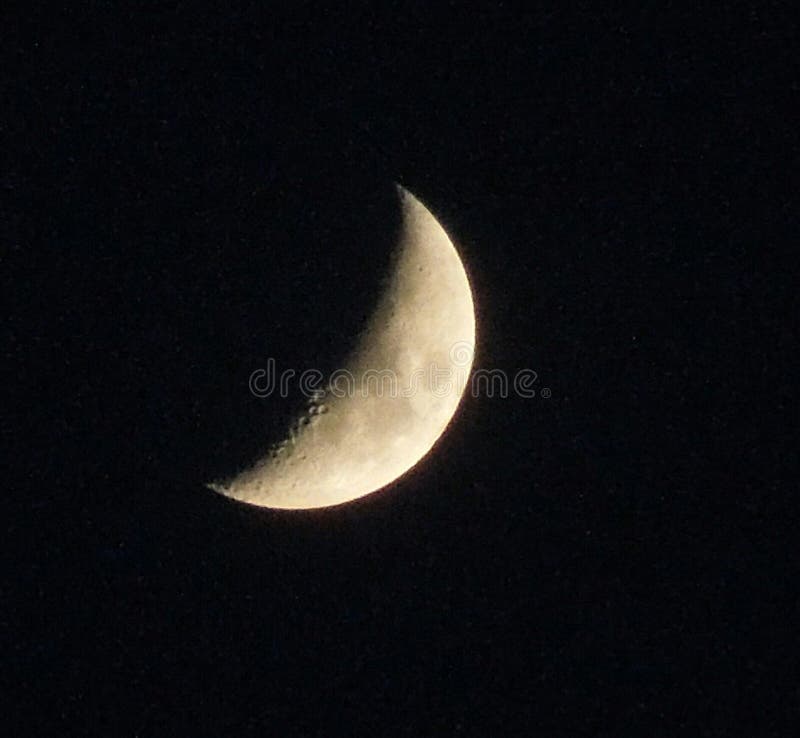 Meia lua foto de stock. Imagem de noite, meio - 108189580