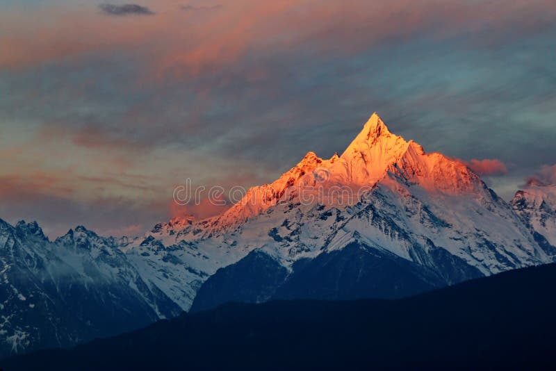 Meili snow mountain stock photo. Image of lovely, tibetan - 71205118
