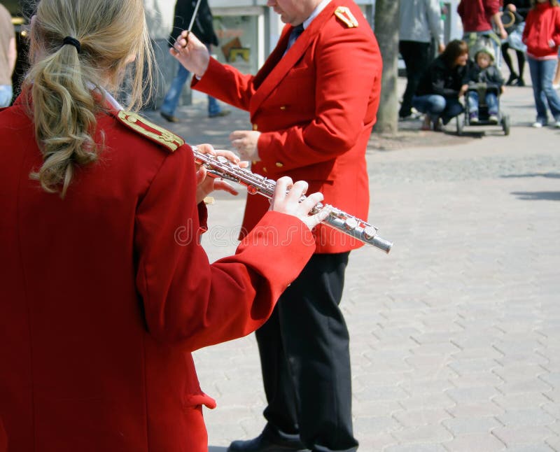Meisje met een fluit stock afbeelding. Image of team, orkest - 769683