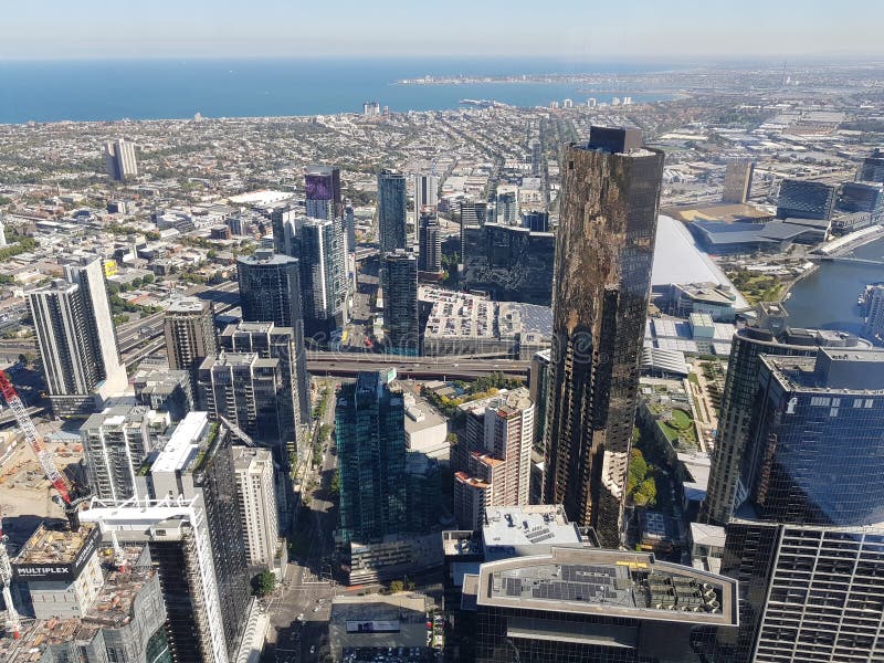 Melbourne city editorial image. Image of yarra, buildings - 113766910