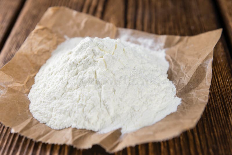 Volle melkpoeder stock afbeelding. Afbeelding bestaande uit hoop - 44671757