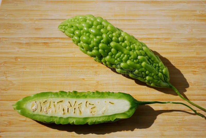 Melon amer photo stock. Image du goya, vietnamien, fruits - 13075180