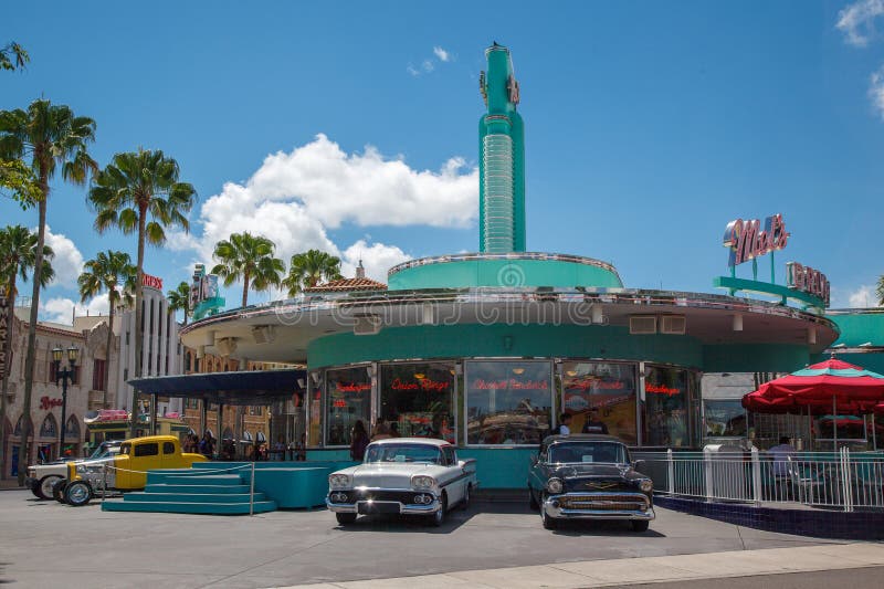 Mels Drive-in Restaurant at Universal Studios Amusement Park, Orlando ...