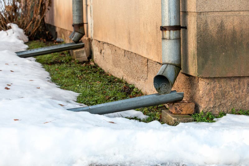 Melted Snow Near the Foundations , Energy Efficiency Problems, Heat ...