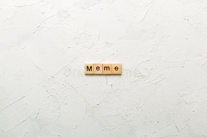 Meme Word Escrito Em Bloco De Madeira. Texto De Meme No Conceito De ...