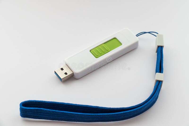 Memorias USB Modernas Aisladas En El Fondo Blanco Foto de archivo ...