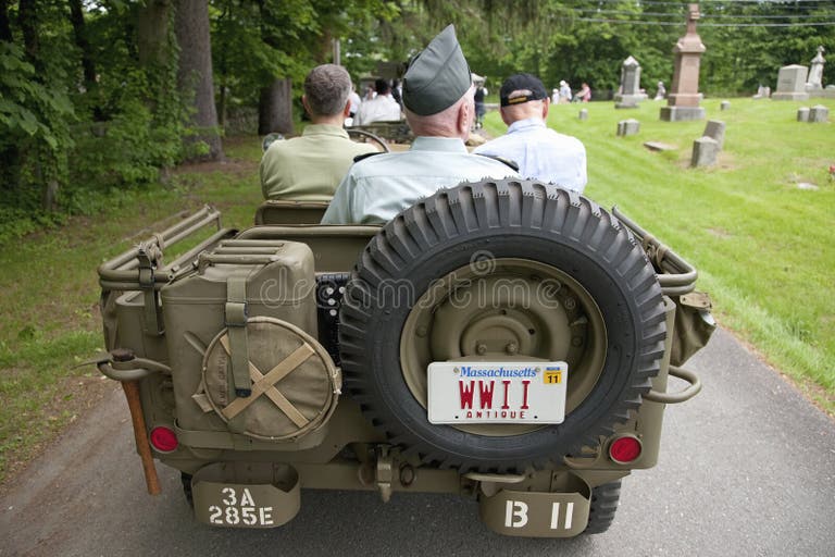 Memorial Day parade Jeep editorial image. Image of united - 26128635