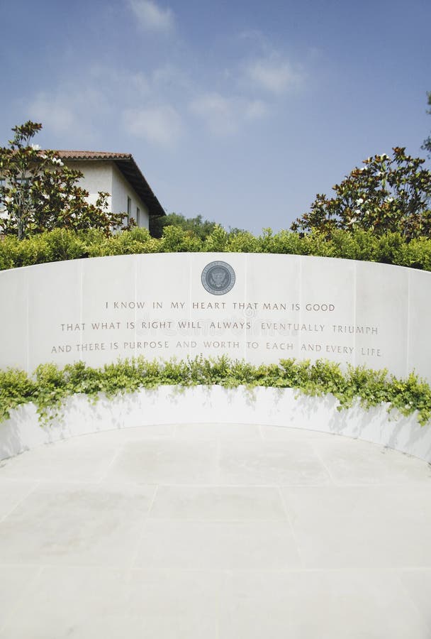 President Ronald Reagan S Grave Editorial Image - Image of star ...