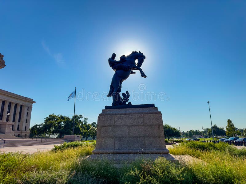 Memorial Statue at the Oklahoma State Capitol Building Editorial Photo ...