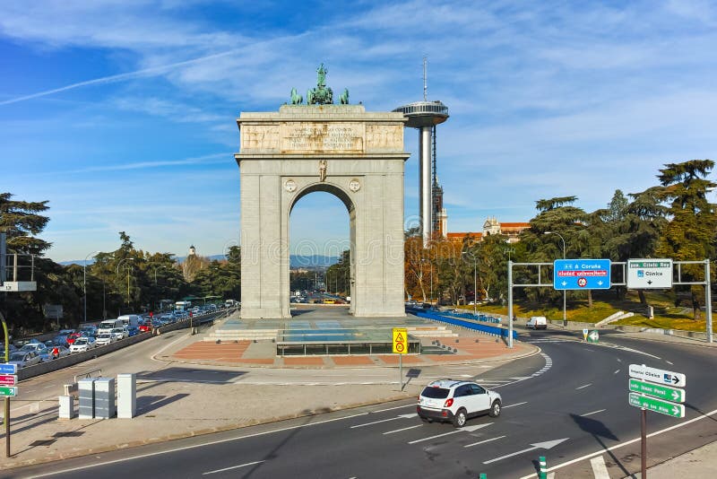 Memory Arch and Lighthouse of Moncloa in City of Madrid Editorial Stock ...