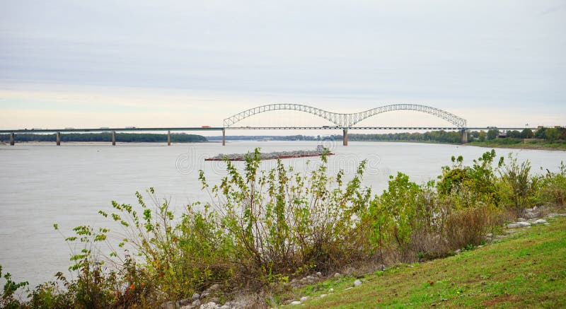 Memphis mississippi river stock image. Image of hand - 63033207