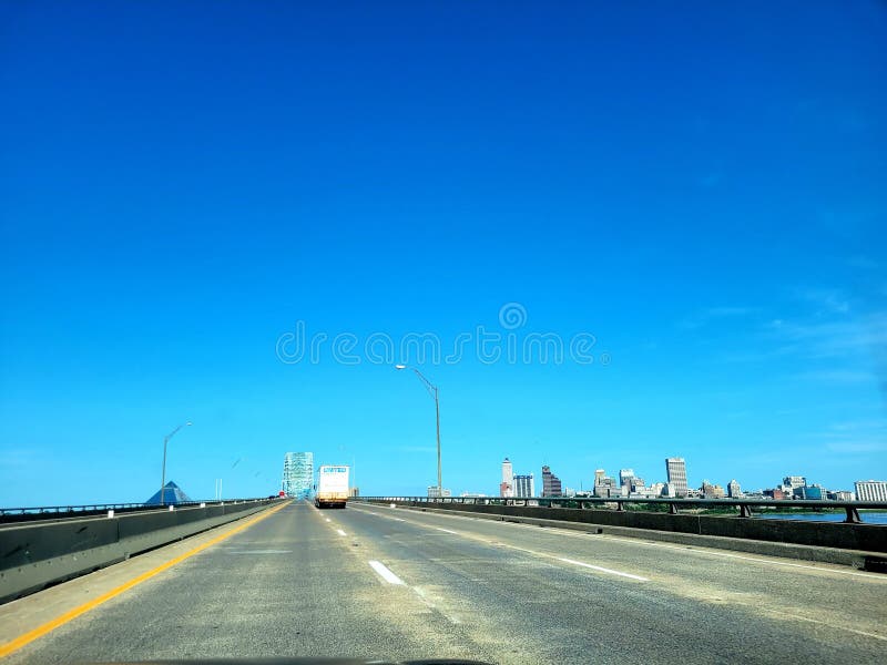 Memphis Skyline from Freeway Editorial Stock Photo - Image of dusk ...