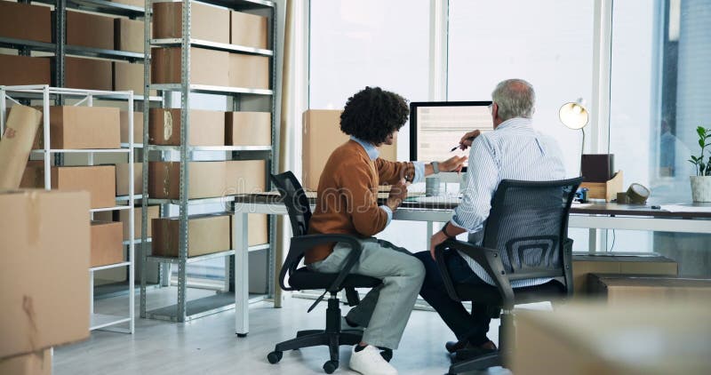 Men, Discussion and Computer with Distribution, Boxes and Planning for ...