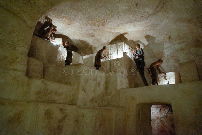 Salt Cave Tuz Terapi Merkezi in Tuzluca Editorial Photo - Image of ...