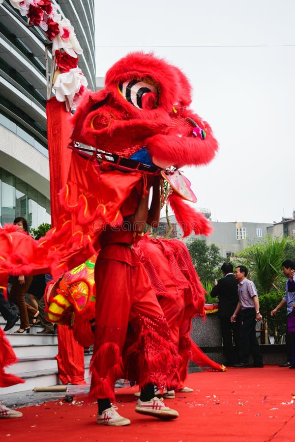 Men Performs the Dance of Lion in Vietnames Editorial Stock Image ...