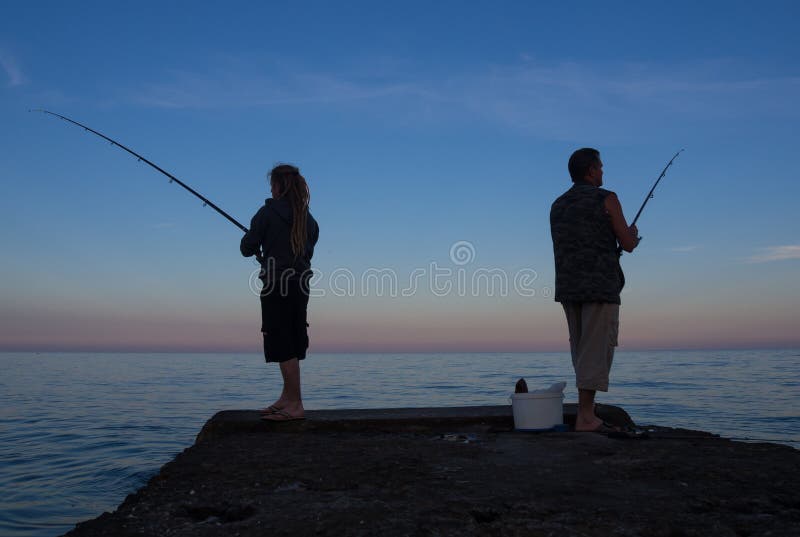 Men at Sunset To Catch the Bait Fish from the Pier Editorial Stock ...