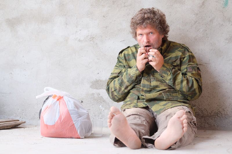 Hombres foto de archivo. Imagen de equipaje, hombre, turista - 61650136