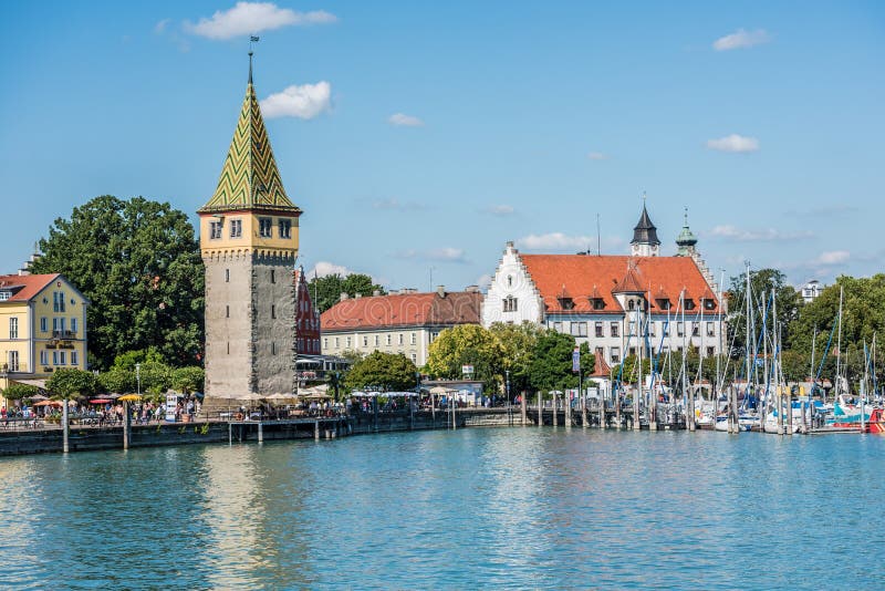 Mening Van Lindau-stad, Bodensee, Duitsland Redactionele Fotografie ...