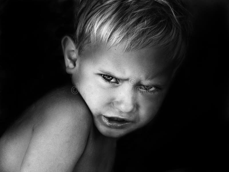 Menino irritado imagem de stock. Imagem de irritado, infância - 3984147