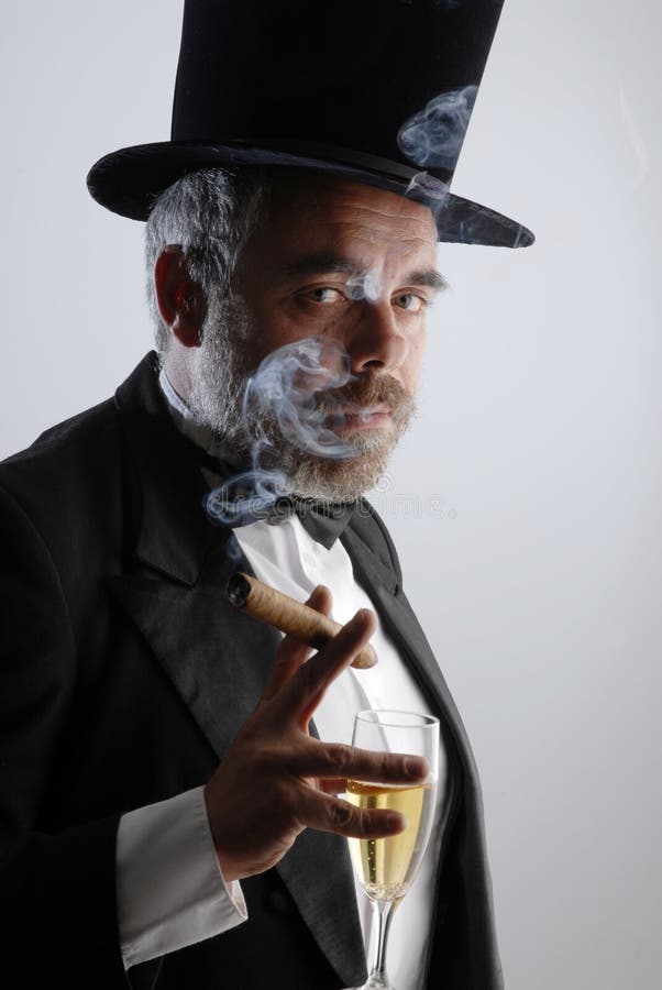 Mens met glas en sigaar stock foto. Image of kaukasisch - 3049306