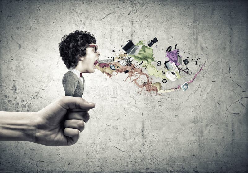 Mens met groot hoofd stock afbeelding. Image of schreeuw - 47531529