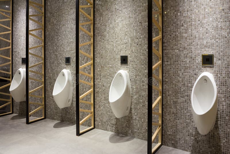 Mensen openbaar toilet stock foto. Image of badkamers - 39803816