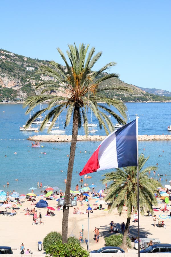 Menton-Strand. redaktionelles foto. Bild von küste, riviera - 33547421