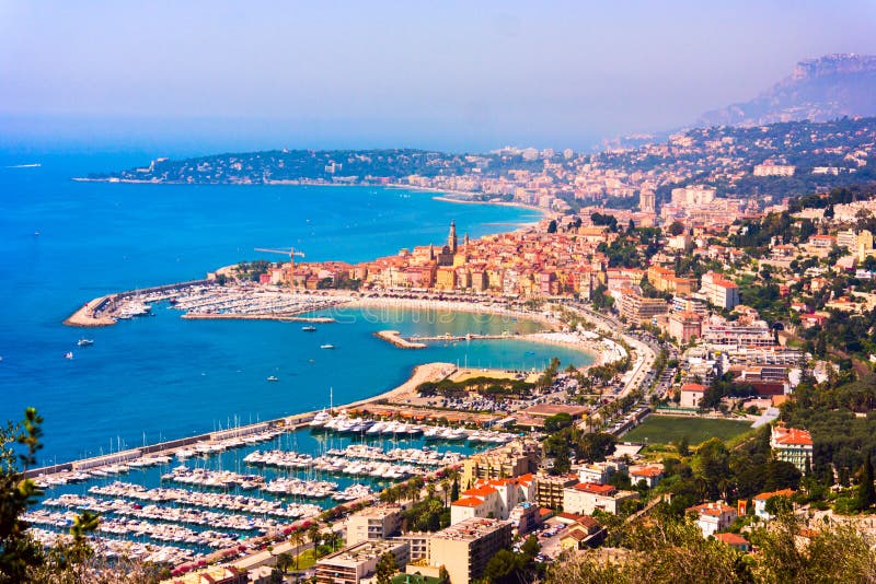 Menton Vue Panoramique De Vieille Ville Photo stock - Image du repère ...