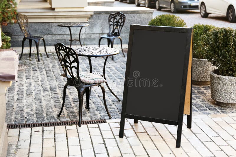 Outdoor Cafe Restaurant Menu Board Stock Photos - Download 715 Royalty ...