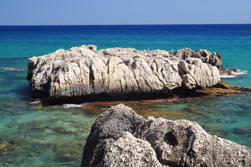 Mer de la Sardaigne photo stock. Image du vacances, ciel - 10760158