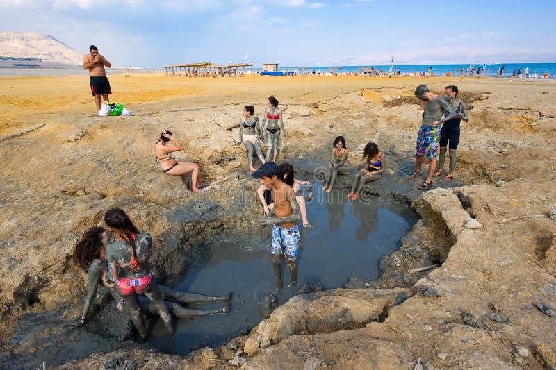 Traitement Jordanie De Soin De Corps De Boue De Mer Morte Photo ...
