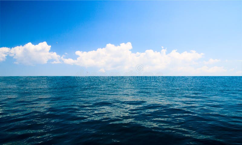 La mer ouverte photo stock. Image du bleu, aqua, marée - 11641504