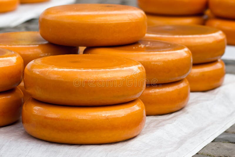 Mercato Del Formaggio Olandese in Gouda Immagine Editoriale - Immagine ...