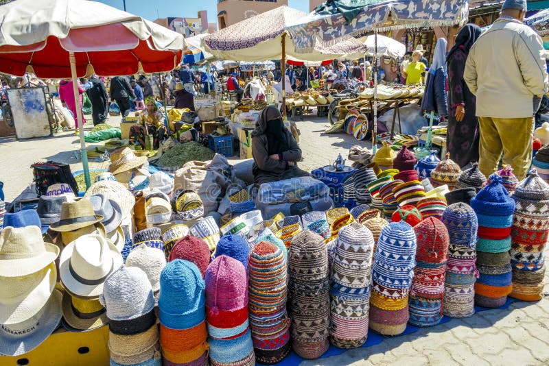 Mercato Berbero Nei Souk Di Marrakech, Marocco Immagine Stock ...