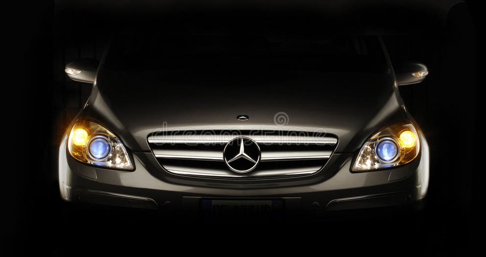 62,305 Mercedes Benz Taos Stock Photos - Free & Royalty-Free Stock ...