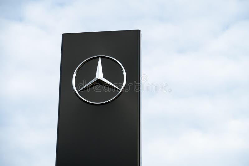Mercedes Benz company sign editorial photo. Image of drive - 85557036