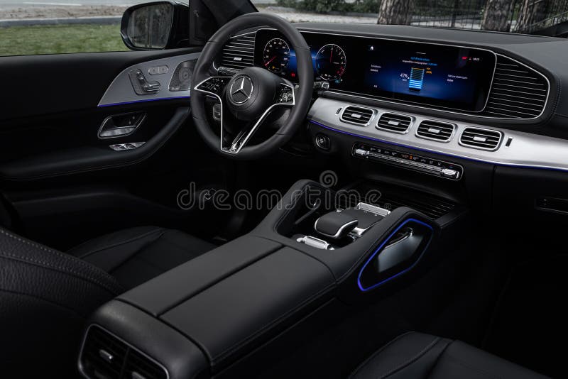 Mercedes-Benz GLE Coupe editorial photo. Image of inside - 289914561